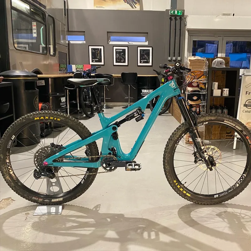 Approved-Used 2021 Yeti SB140 Small 27.5 Carbon C Series Turquoise