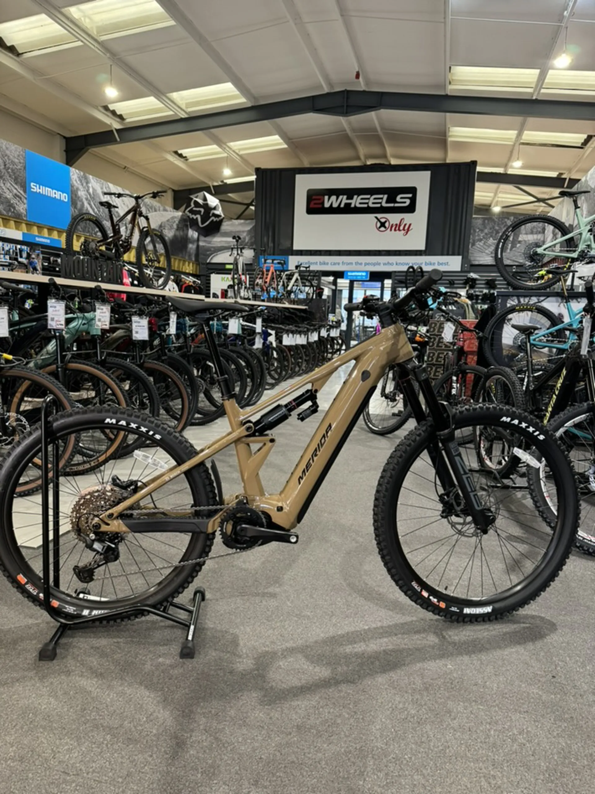 2025 Merida eOne-Eighty 500 - River Clay